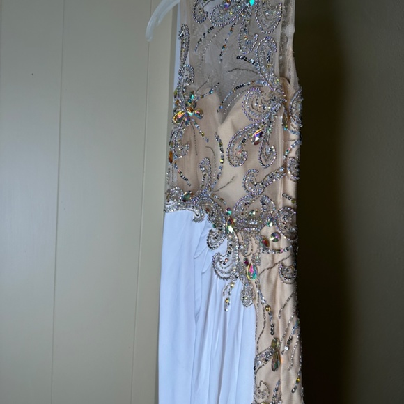 Cache | Dresses | Nude And White Jewel Encrusted Prom Or Gala Gown | Poshmark
